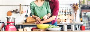 15 Benefits of cooking at home for your mind, health, couple and wallet
